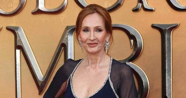 Série de Harry Potter pode render US$ 20 milhões por ano para J.K ...