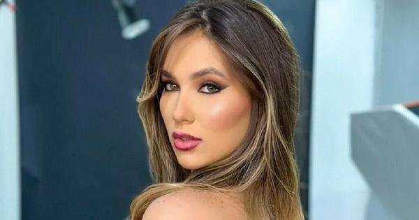 Virginia posa de biquíni pink e abdômen chama atenção dos fãs - Famosos ...