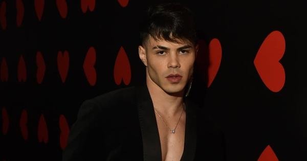 Gustavo Rocha dá resposta espirituosa ao ler sobre entrada do irmão no ...