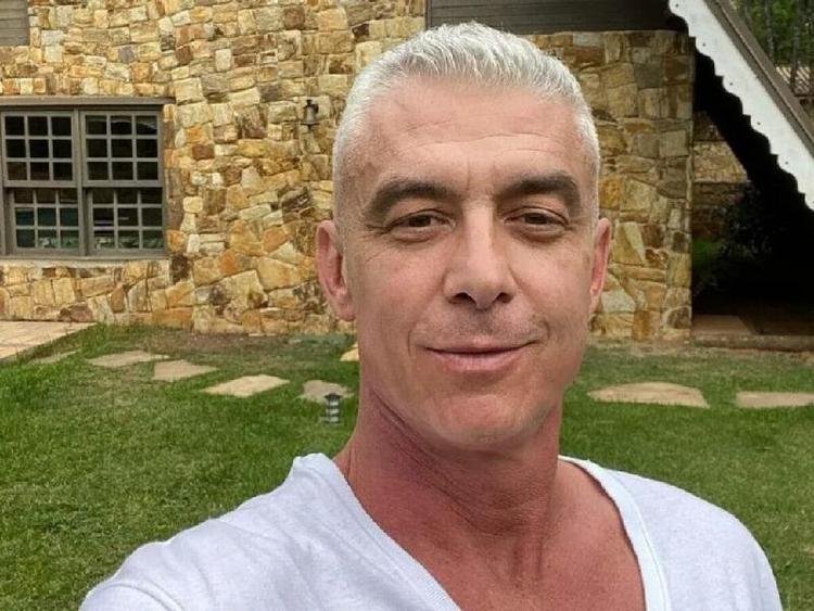 Alexandre Correa revela que não faz mais sexo e pede ajuda na web ...