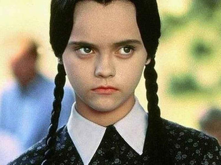 Como está a Wandinha da Família Addams hoje em dia? Veja agora ...