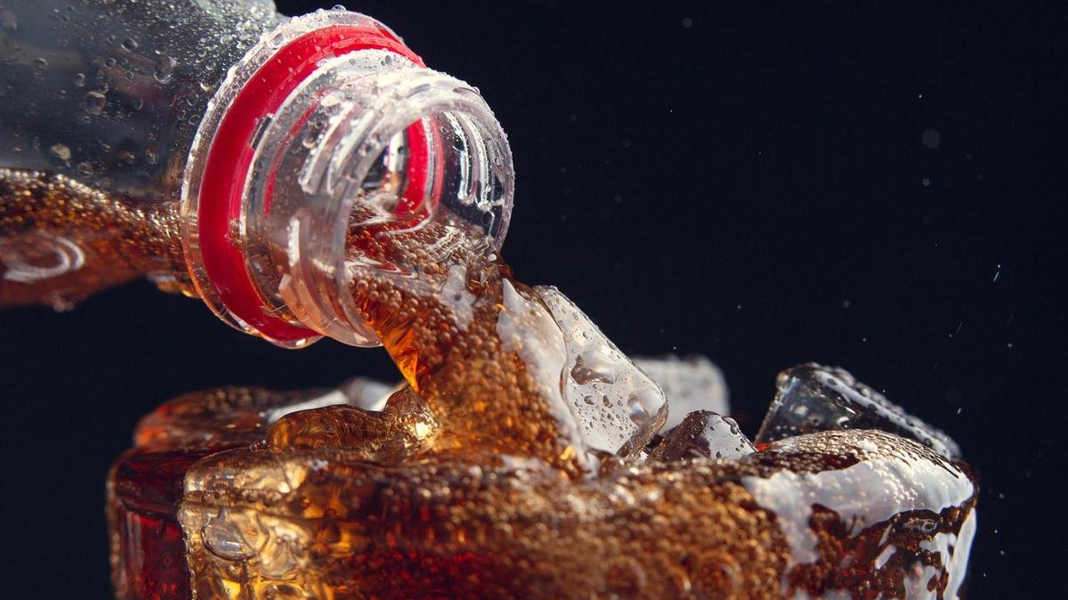 Refrigerante zero é realmente mais saudável? Entenda os riscos e benefícios