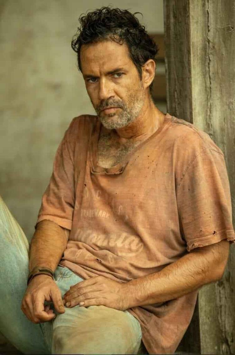 Cramulhão incorpora em Irma e revela segredo de Solano em Pantanal