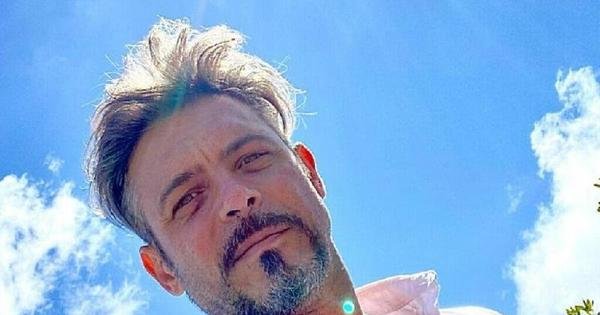 Luigi Baricelli surge irreconhecível ao mudar o visual e filosofa na ...