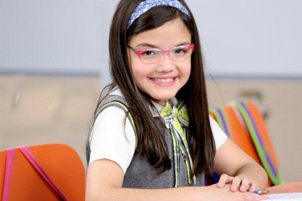 Atriz de Carrossel denuncia perseguição de fãs após meme com personagem ...