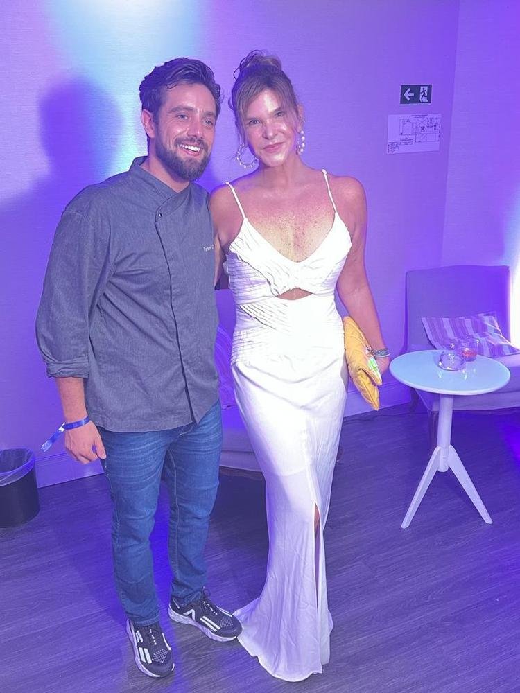 Pompa e circunstância e muitos famosos marcaram o Réveillon do LSH ...