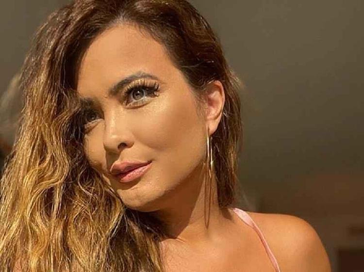 Geisy Arruda quase mostra intimidade ao posar seminua - Famosos ...