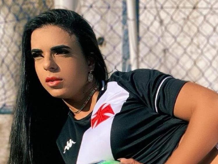 Musa do Vasco da Gama coloca bumbum para jogo usando fio-dental no ...