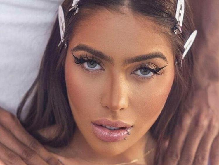 MC Mirella enfrenta processo milionário na Justiça por suposto plágio ...