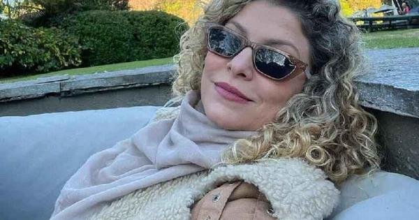 Bárbara Borges elege biquíni amarelo e coloca corpaço para jogo nos ...