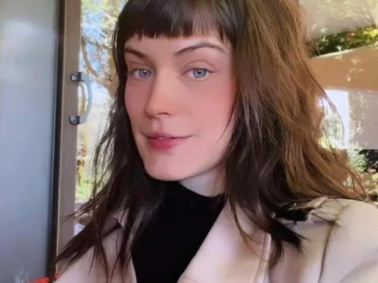 Bianca Bin Aparece De Biquíni Vermelho De Bolinha E Causa Frisson Na