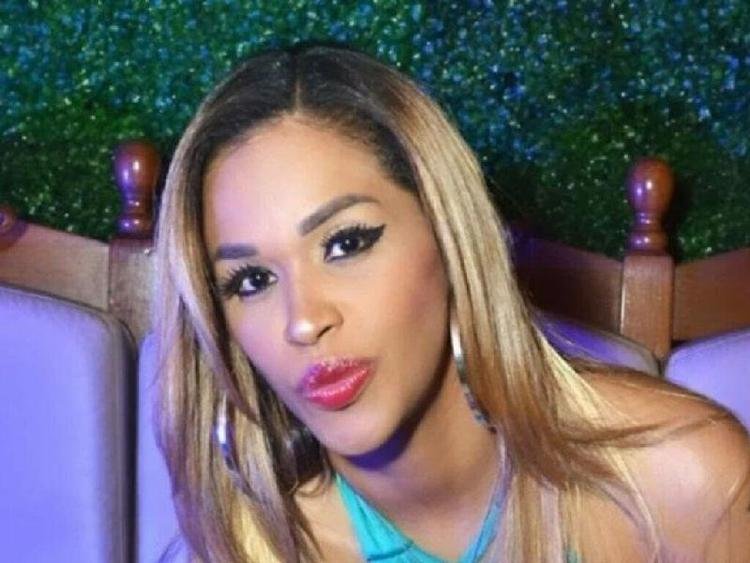 Musa do Fluminense surge de fio-dental no campo de futebol e empolga ...