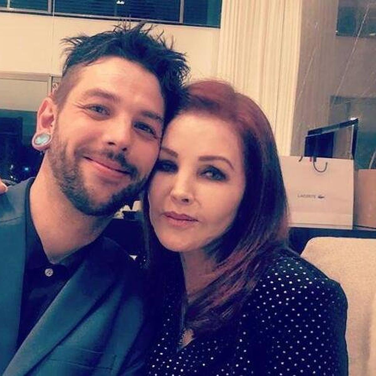 Idade De Navarone Garibaldi Priscilla Presley Ganha Festa Surpresa