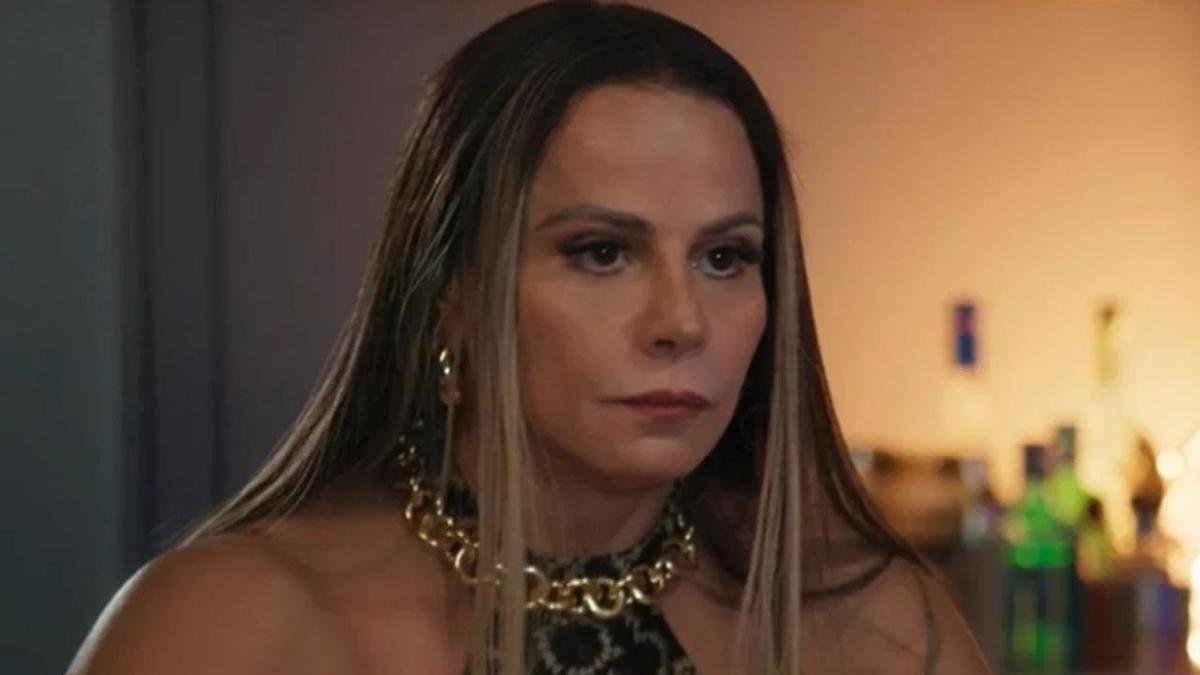 Viviane Araújo exibe barriga após passar por 4 cirurgias no umbigo ...