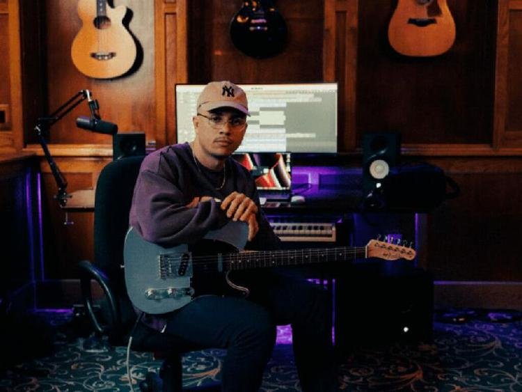 O guitarrista Elvis Nunes é reconhecido e ganha destaque em sua ...